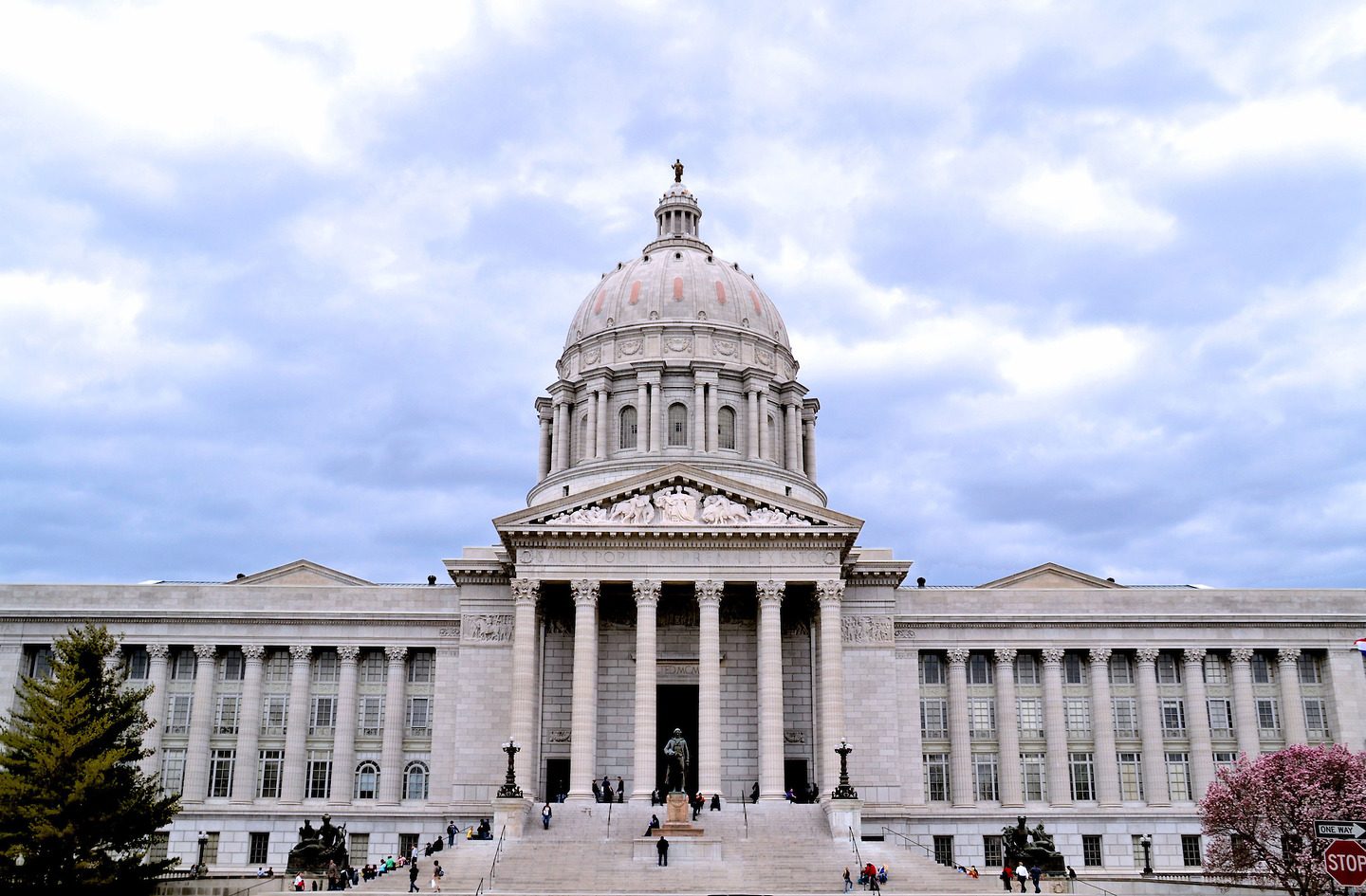From evictions to chicken coops, these Missouri laws are in effect now ...