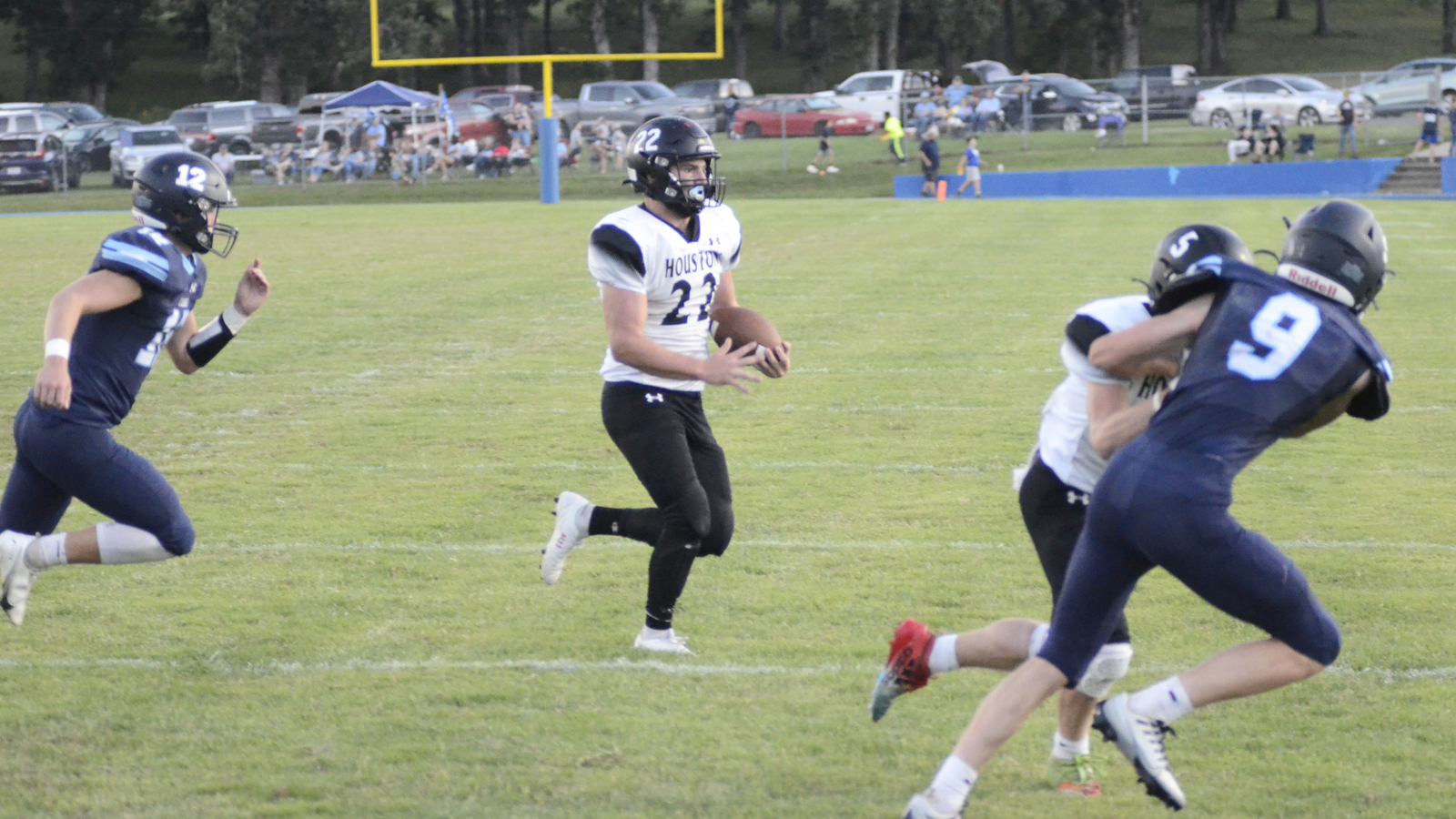 PHOTOS: HHS football at Salem - Houston Herald