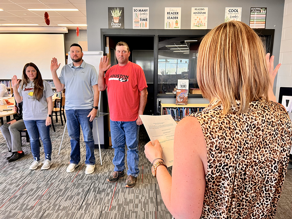 Houston school board reorganizes, engages Springfield architectural ...