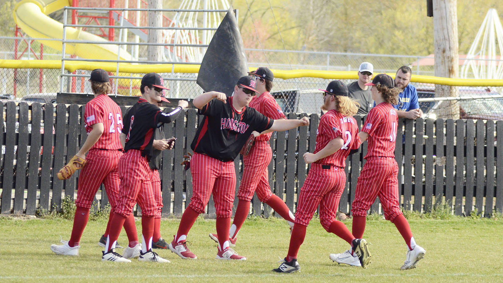 PHOTOS: HHS baseball vs. Thayer - Houston Herald