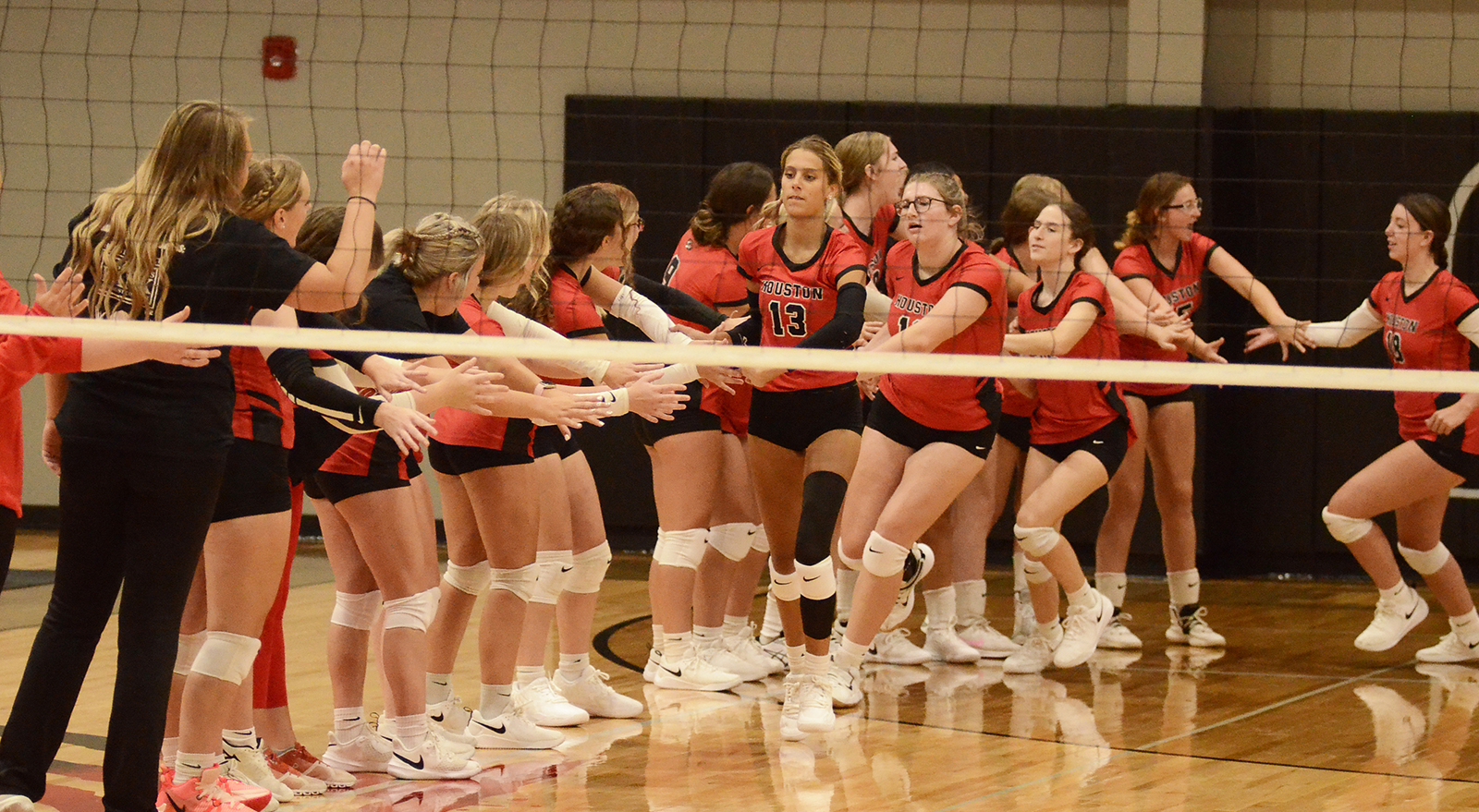 PHOTOS: HHS volleyball hosts preseason jamboree - Houston Herald