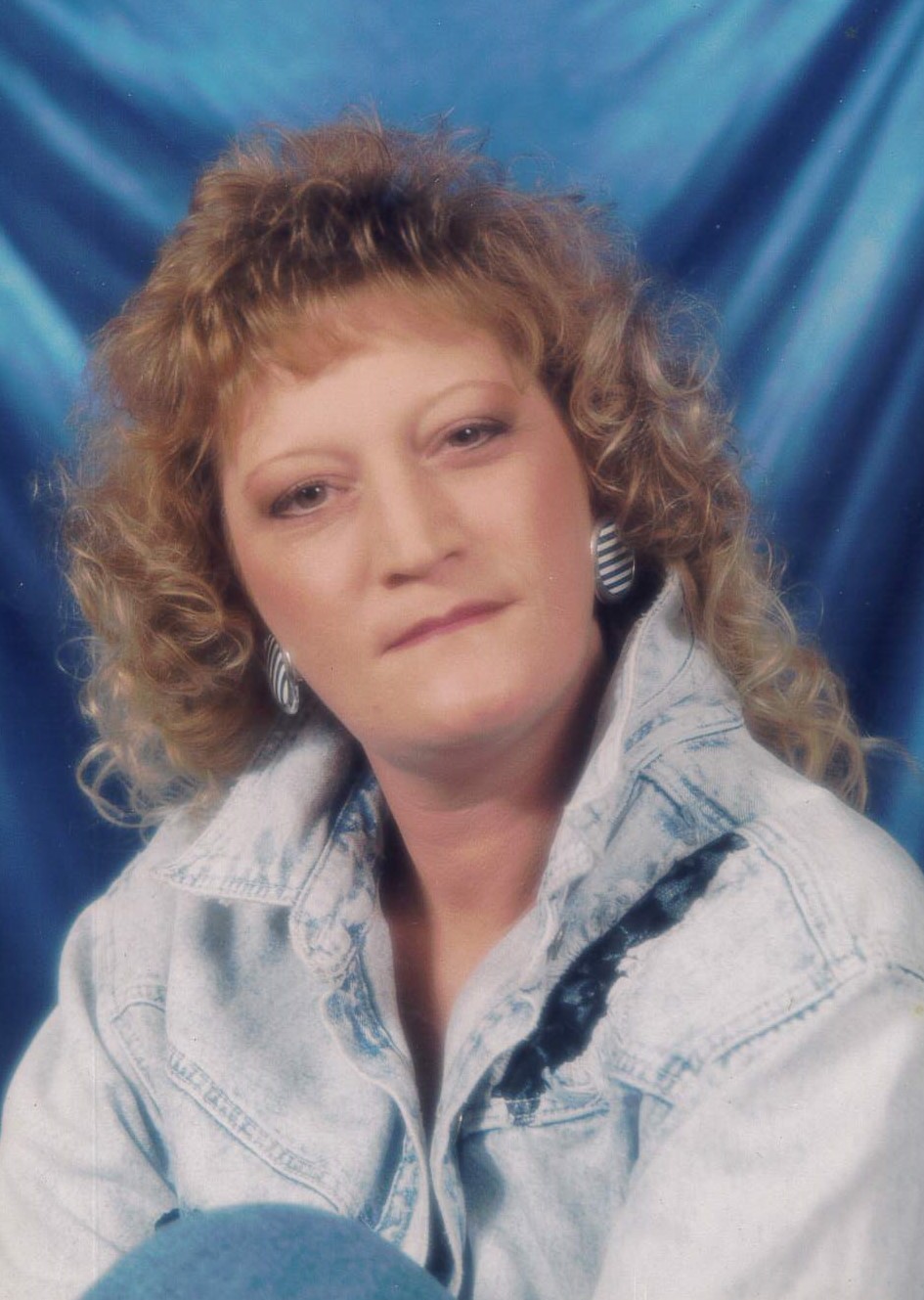 LINDA LUCILLE (BARTON) HILDEBRAND - Houston Herald
