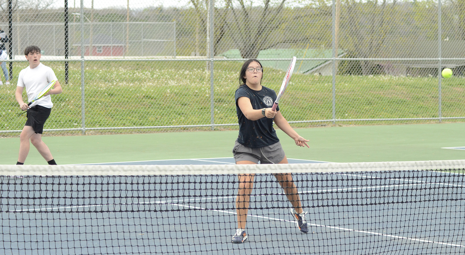 Tennis Tigers sweep Liberty - Houston Herald