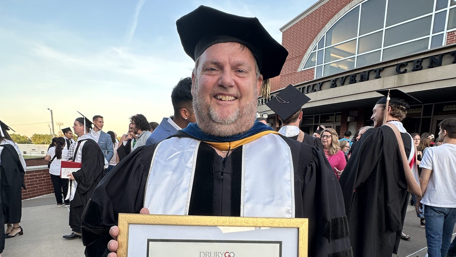 Houston graduate wins educator award - Houston Herald