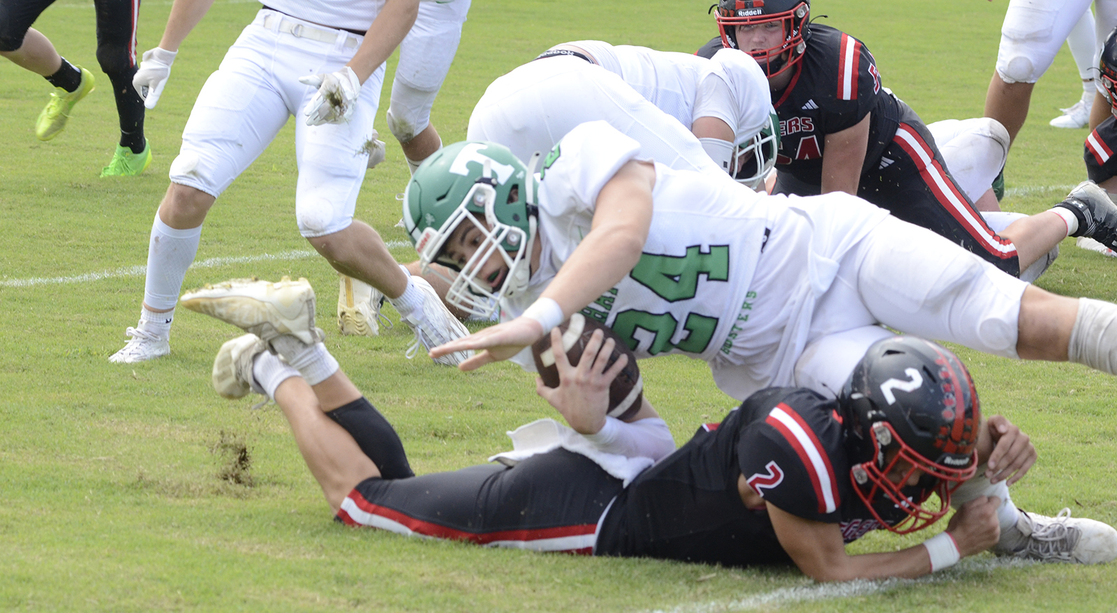PHOTOS: HHS football vs. Thayer - Houston Herald