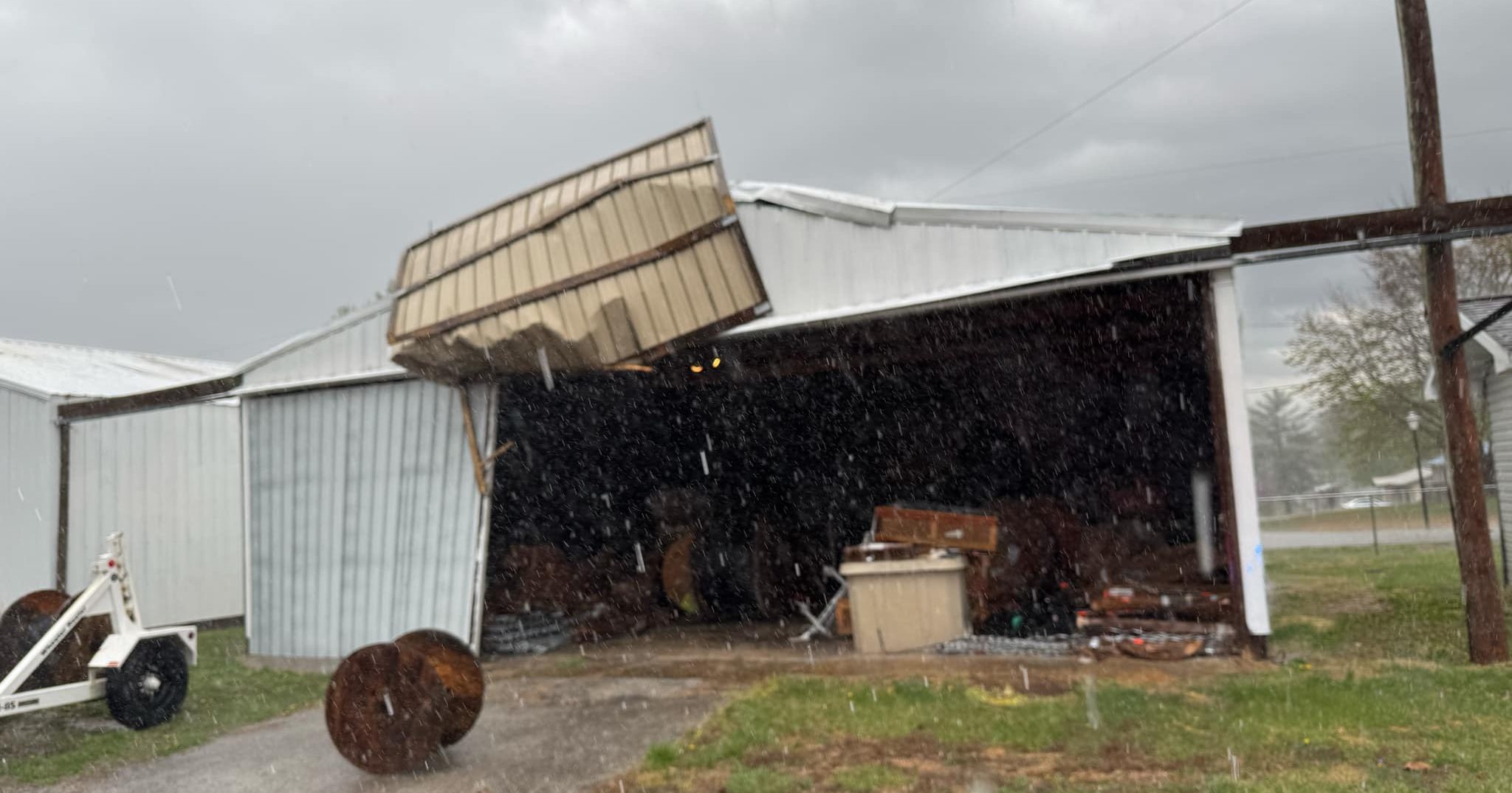 Strong winds, storm cause damage in Houston - Houston Herald