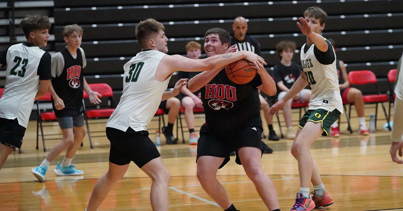 PHOTOS: HHS boys basketball vs. Newburg in summer league - Houston Herald