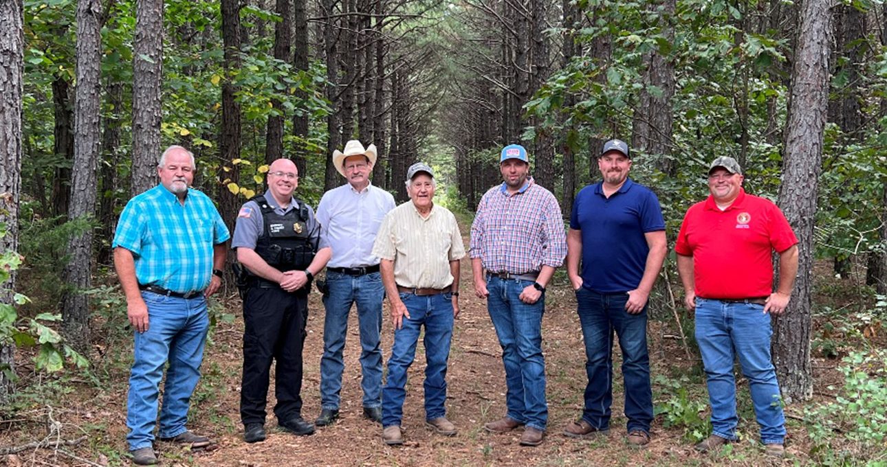 Congressman Smith visits Texas County tree farm - Houston Herald
