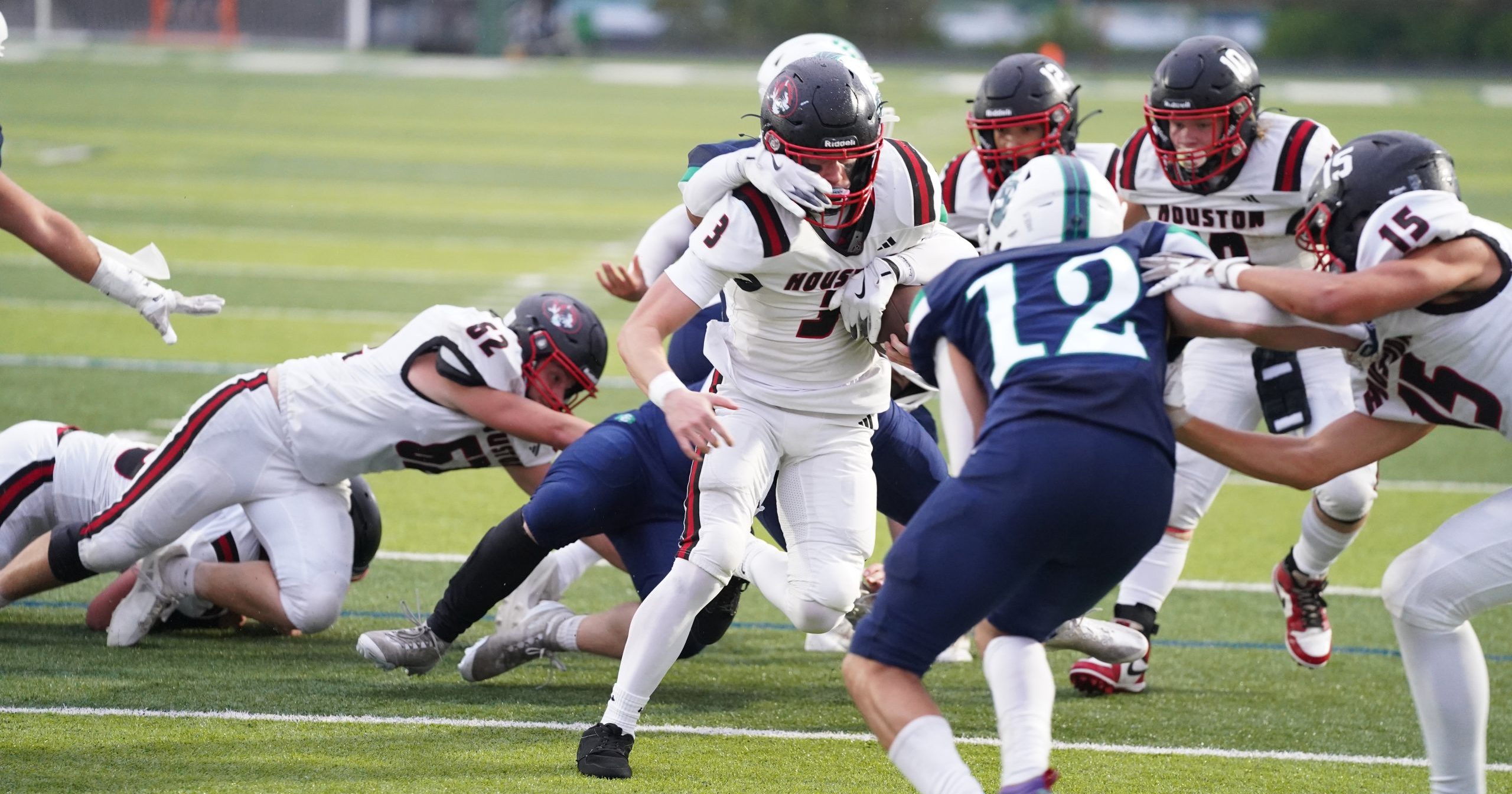 PHOTOS: HHS football at Springfield Catholic - Houston Herald