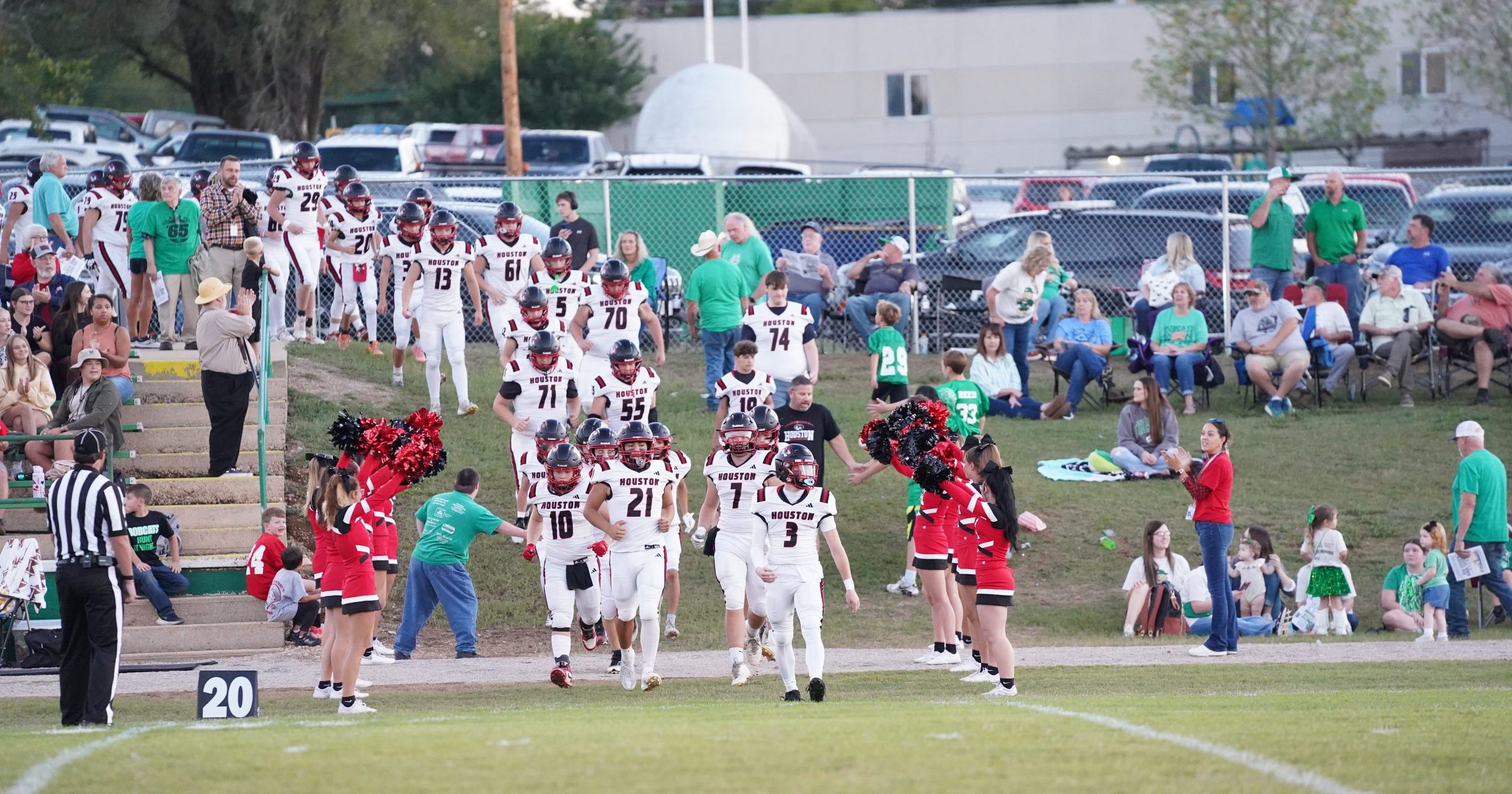 PHOTOS: HHS football at Thayer - Houston Herald