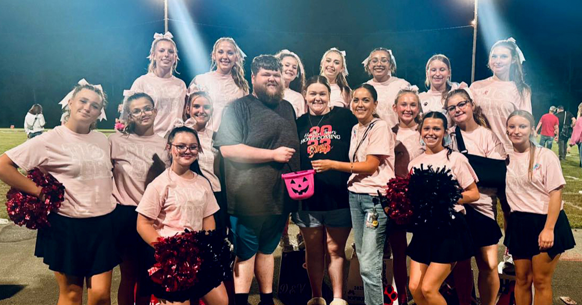 Football 'Pink Out' raises more than $1,600 for HHS teacher - Houston ...
